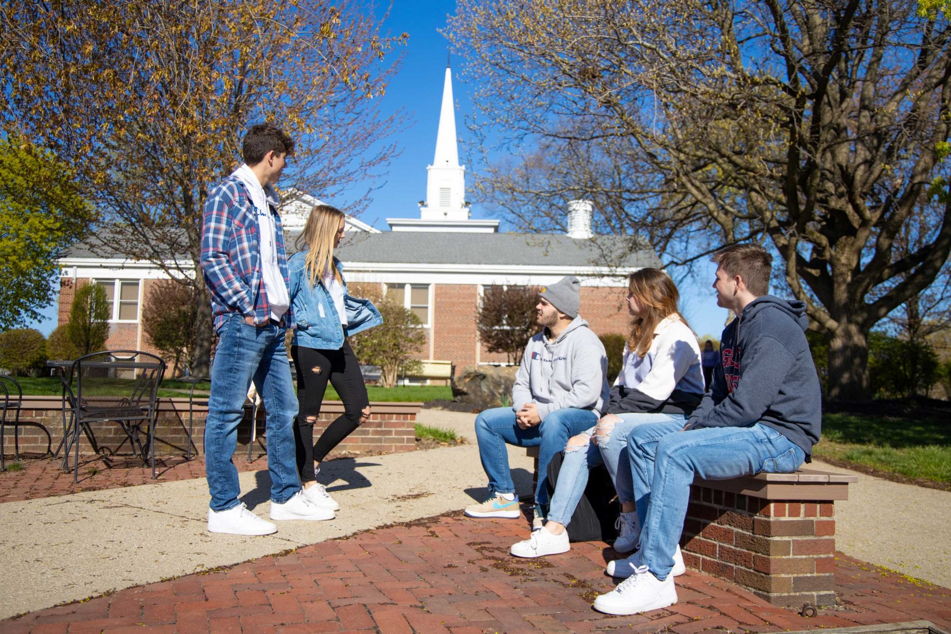 What Does a Christian Community Look Like? - Grace College