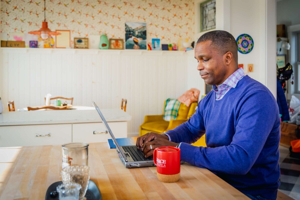 5 Benefits of Online Education for Working Adults - Grace Online