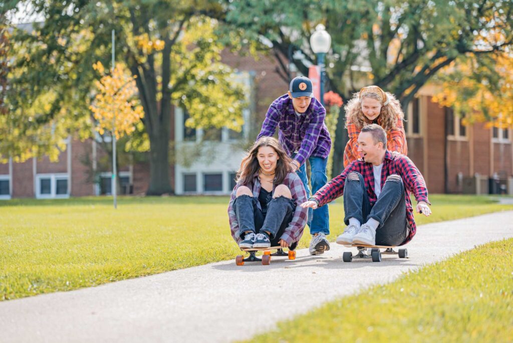 How to Make Friends in College - Grace College