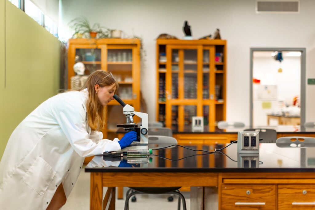 What Can You Do with a Health Science Degree? Graduate School